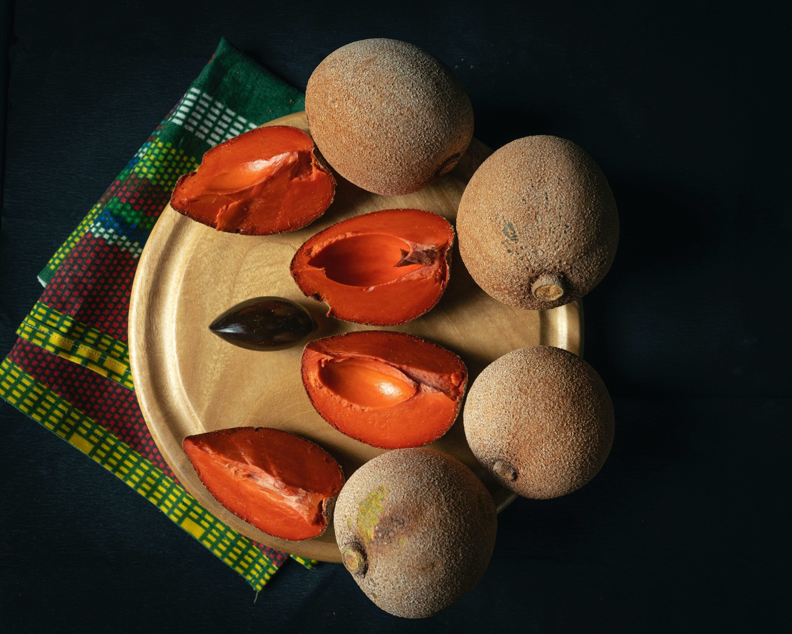 Você conhece o sapoti? Veja benefícios e como consumir a fruta - MinhaSaúde